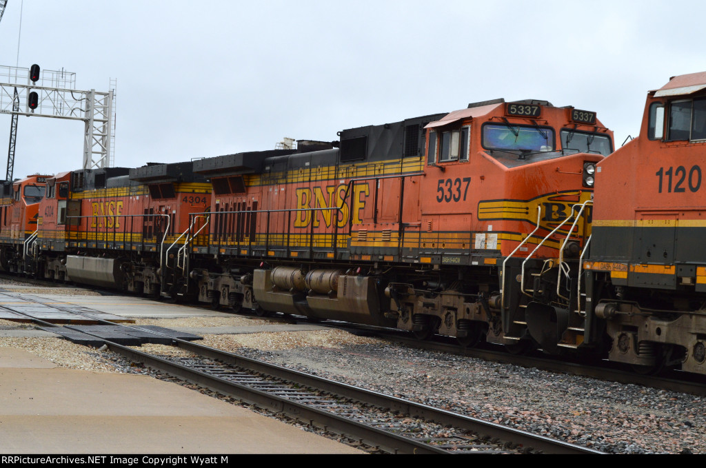 BNSF 5337